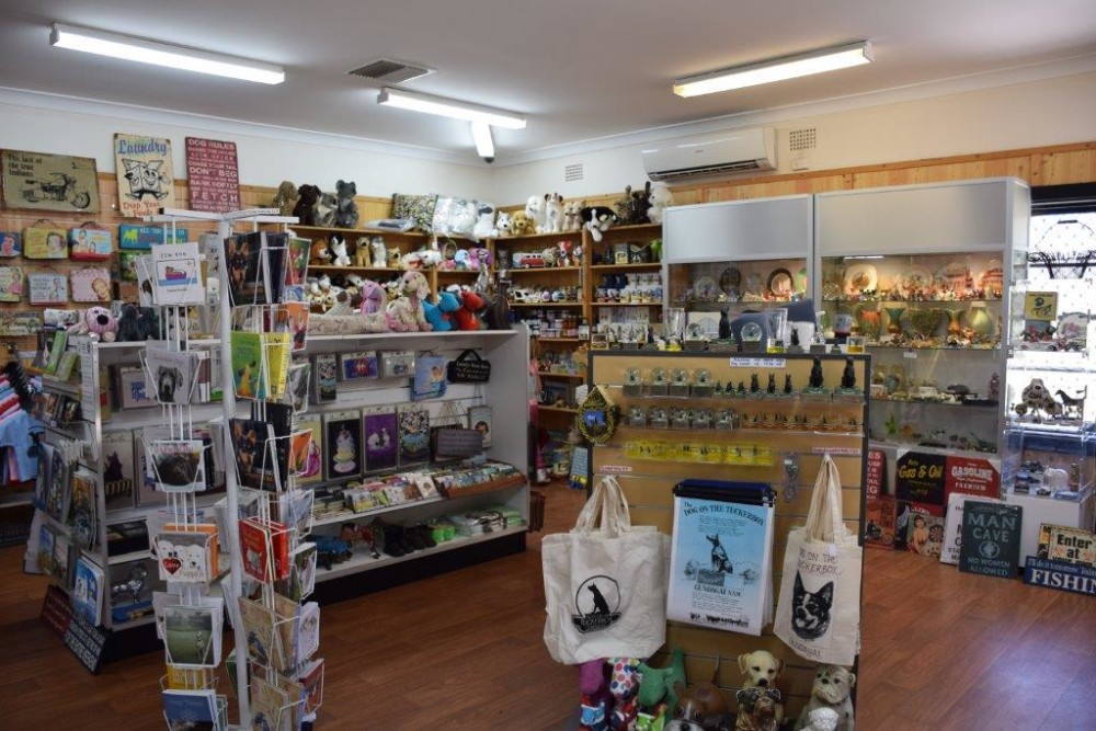 Road Trip! Day 1 - Dog on the Tucker Box, Gundagai & Wangaratta | Let's ...