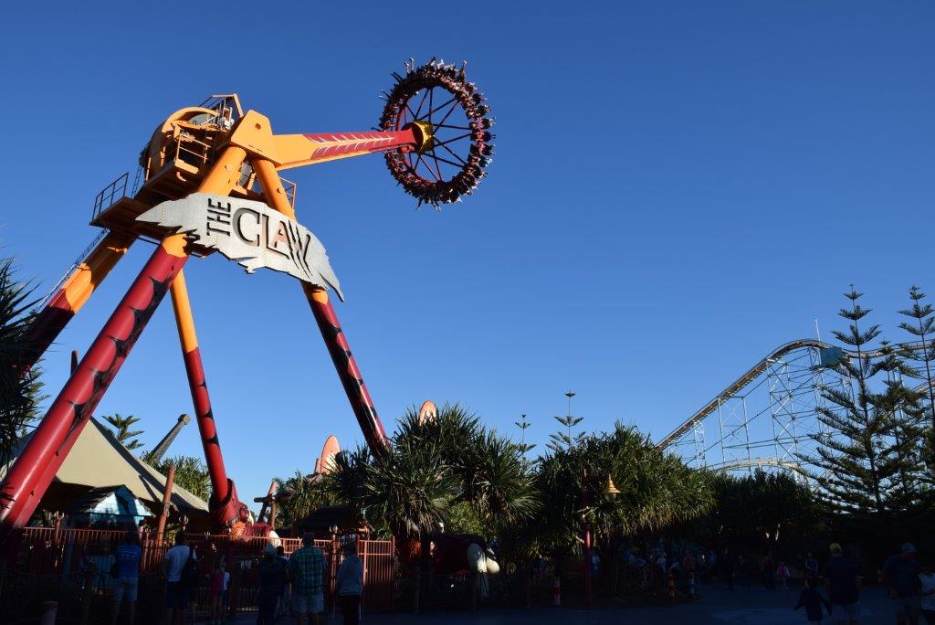 the-claw-cyclone-dreamworld | Let's go Mum