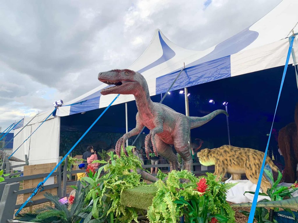 Jurassic Creatures dinosaur show review - watch the full video tour ...