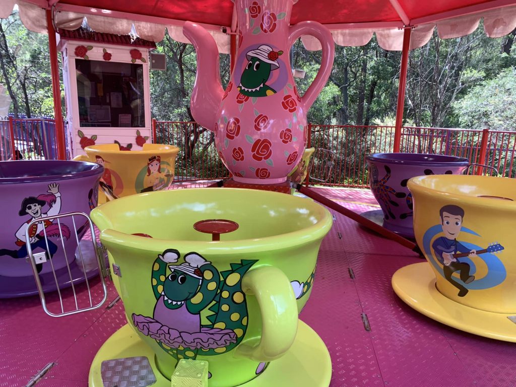 Fly Jetstar Australia to the Gold Coast & do 3 theme parks in 3 days ...