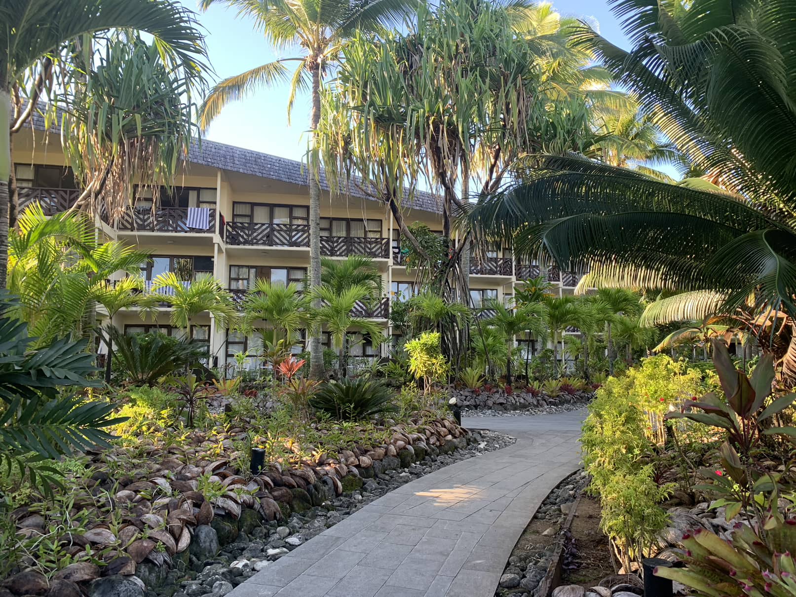 Edgewater Resort & Spa review - Cook Islands family accommodation | Let ...
