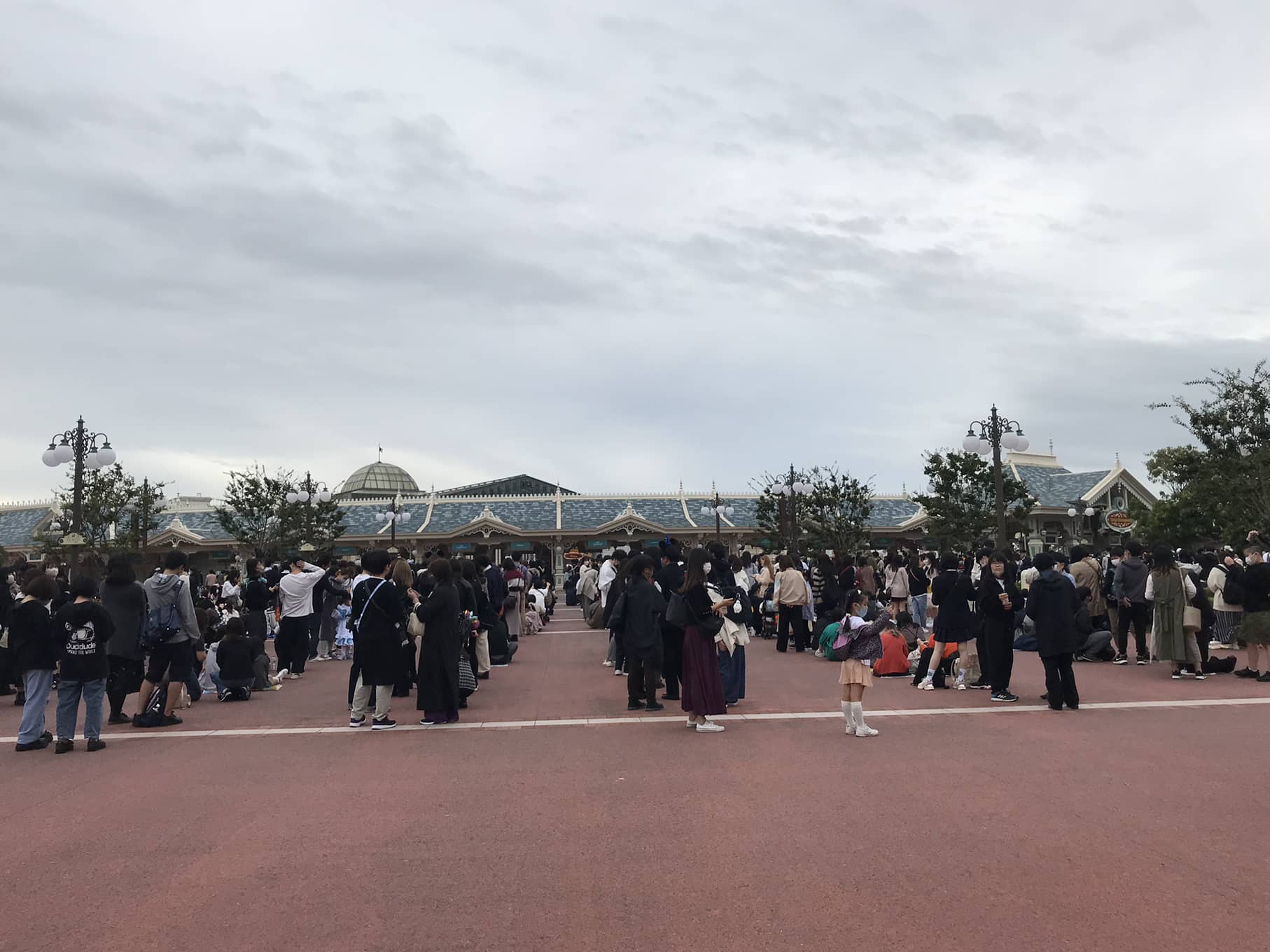 Happy Entry Tokyo Disneyland Early Entry beginner's guide | Let's go Mum
