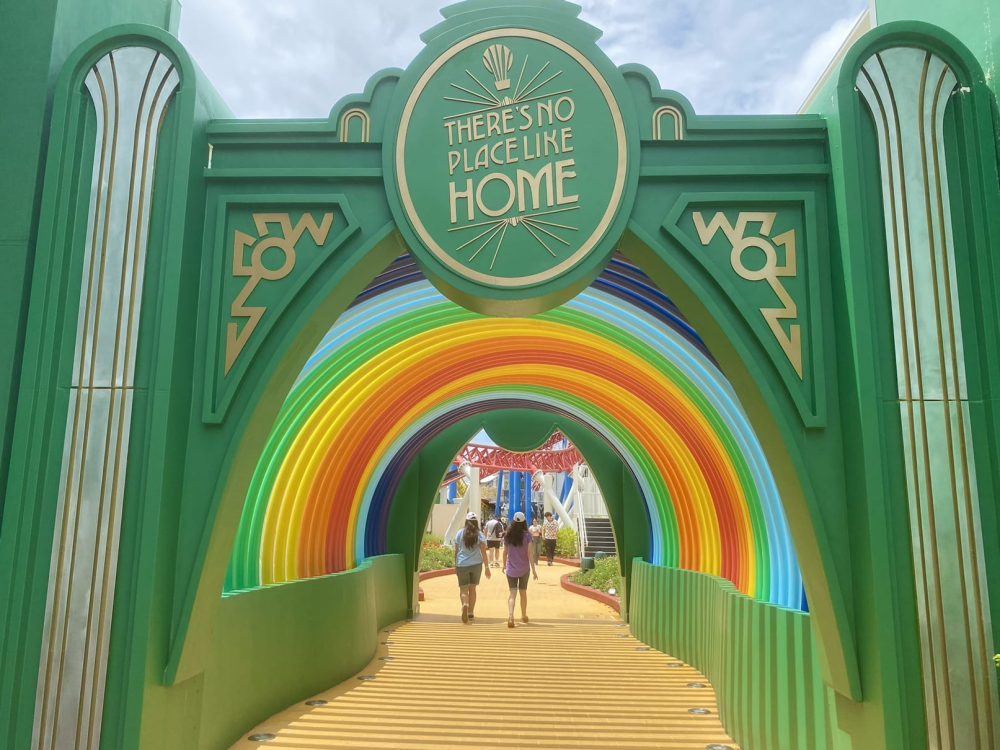 Movie World Wizard of Oz Review | Gold Coast theme parks | Let's go Mum