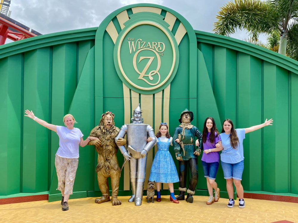 Movie World Wizard of Oz Review | Gold Coast theme parks | Let's go Mum