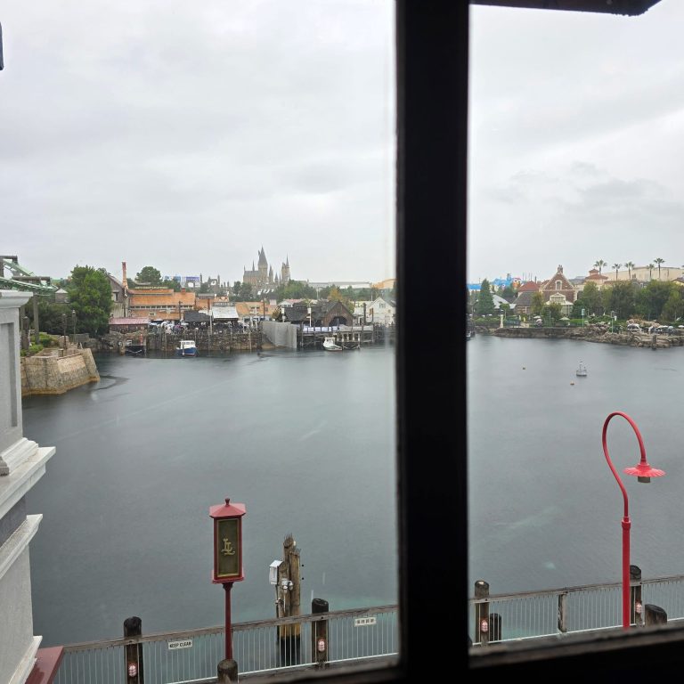 Universal Studios Japan VIP Pass & Tour Beginners Guide | Let's go Mum