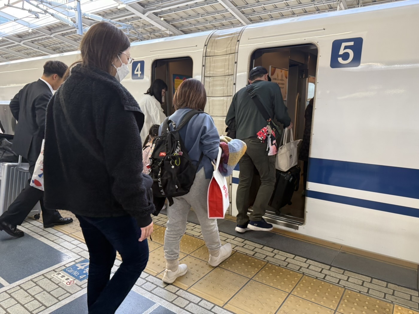The Shinkansen Tokyo to Osaka beginner's guide | Let's go Mum